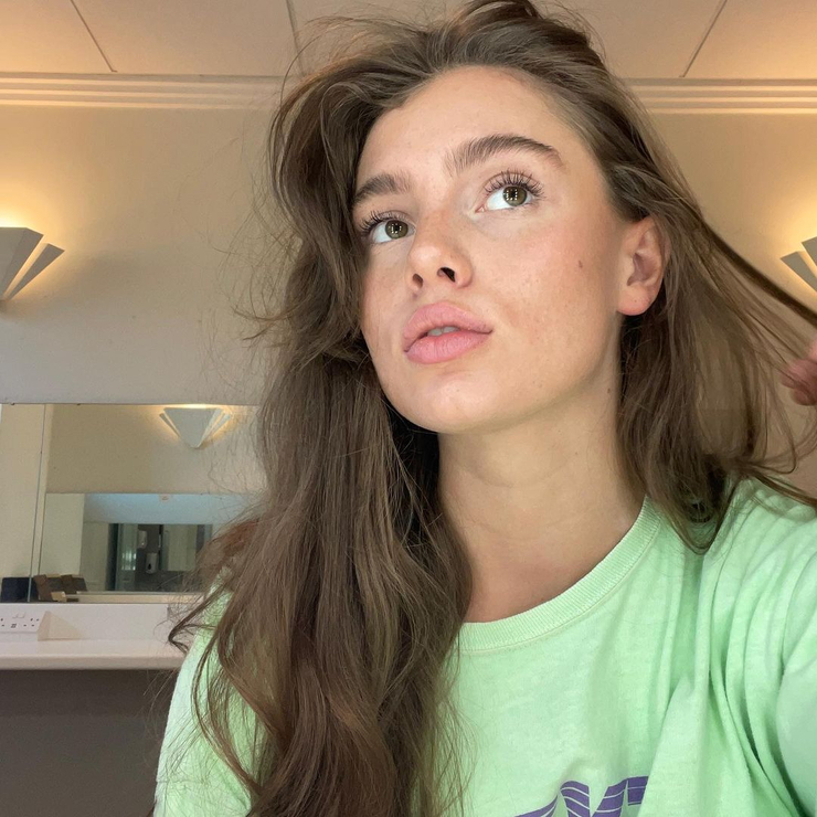 Picture of Joelle Rae