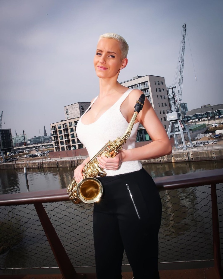 Picture of Anike Ekina