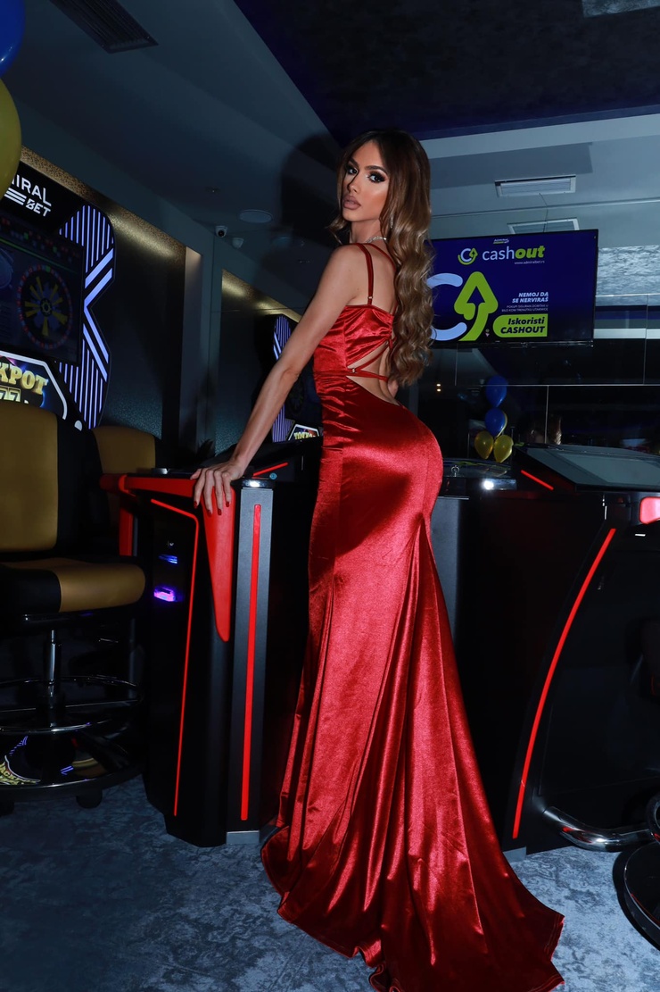 Picture of Sara Damnjanovic