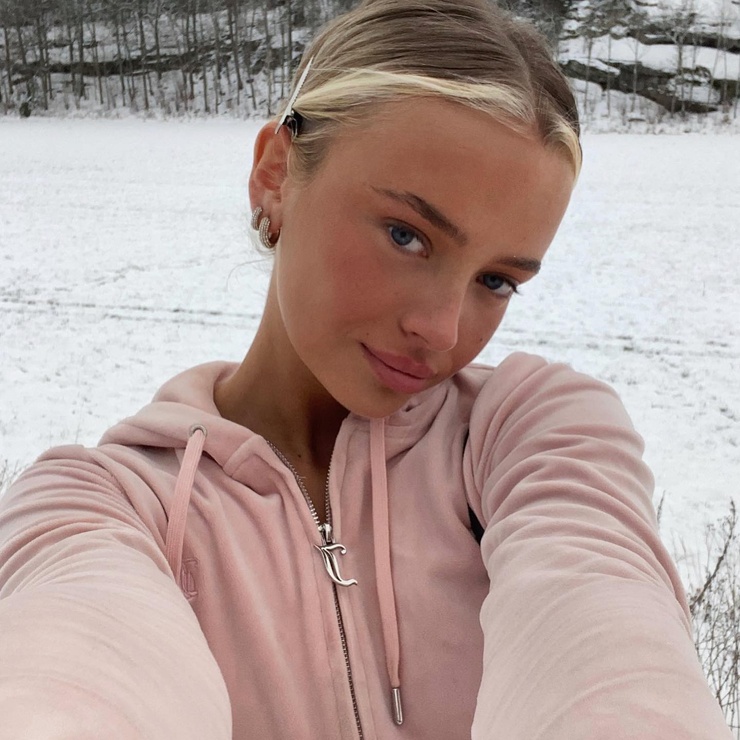 Picture of Emma Ellingsen