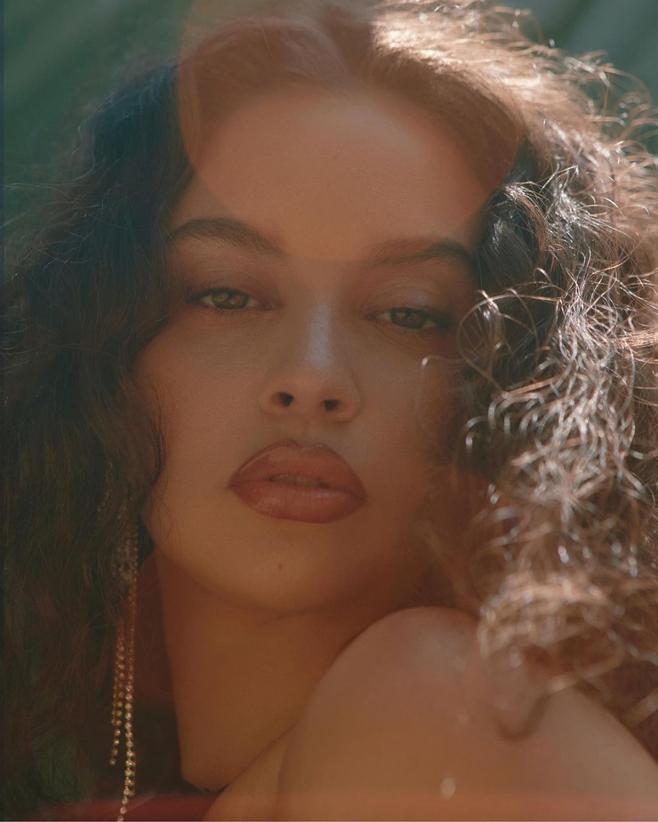 Picture of Sabrina Claudio