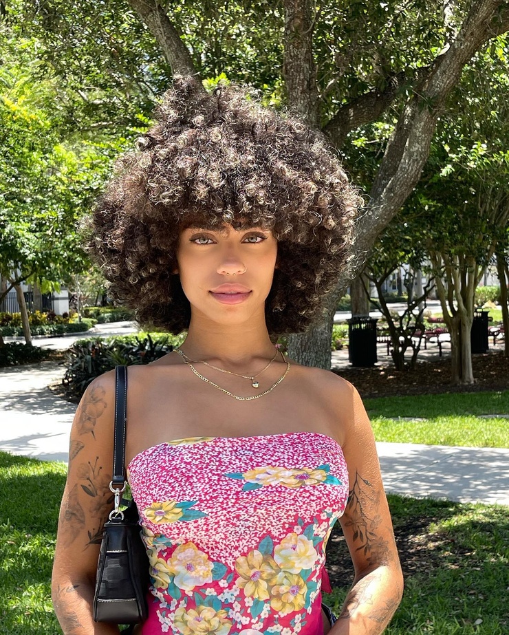 Picture of https://popularbio.com/venus-marquez/
