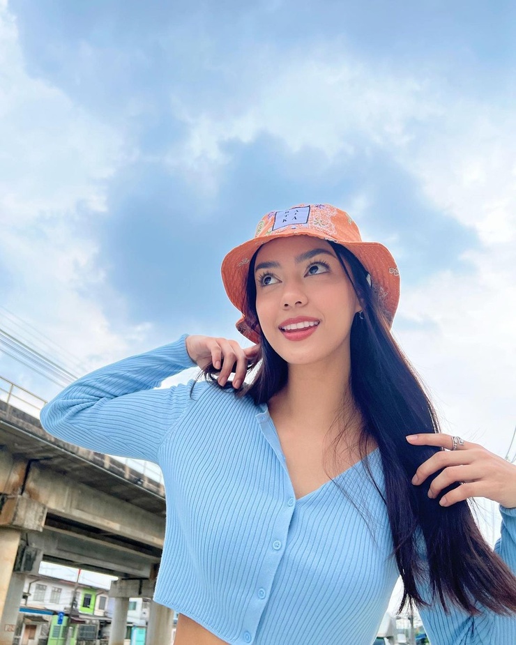 Picture of Amanda Obdam