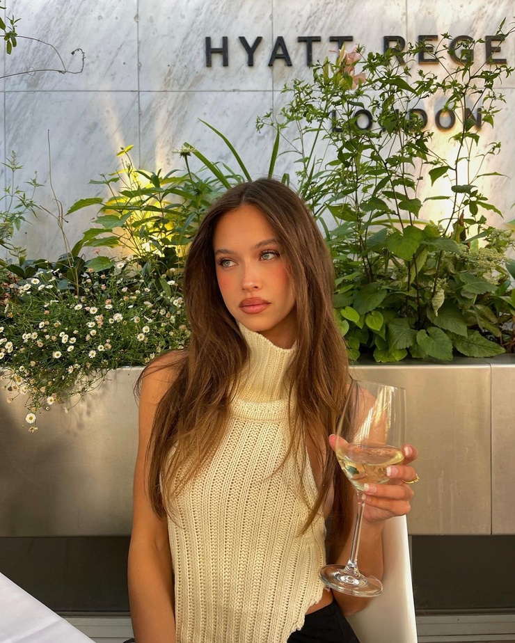 Isabelle Mathers image