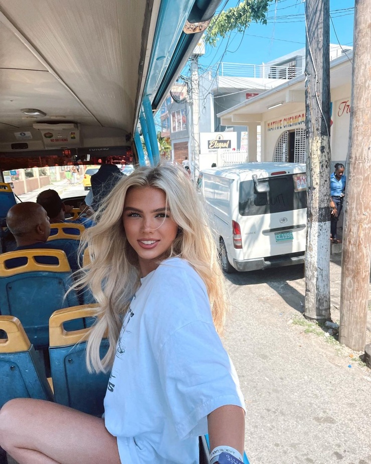 Picture of Caroline Gregory