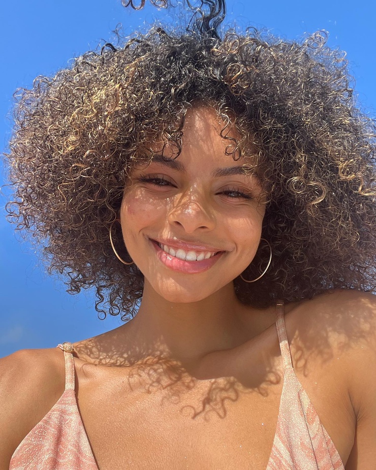 Picture of Ally Renee