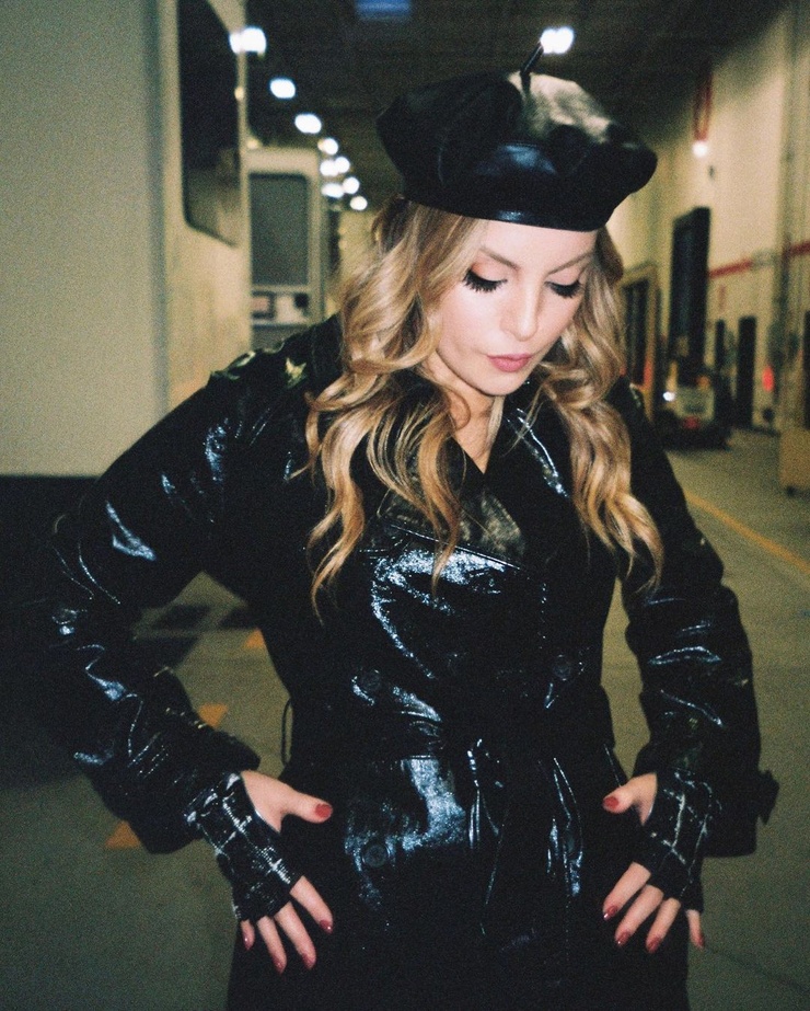 Picture of Elizabeth Gillies