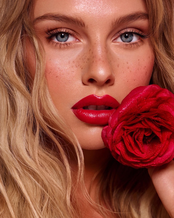 Picture of Alexa Breit