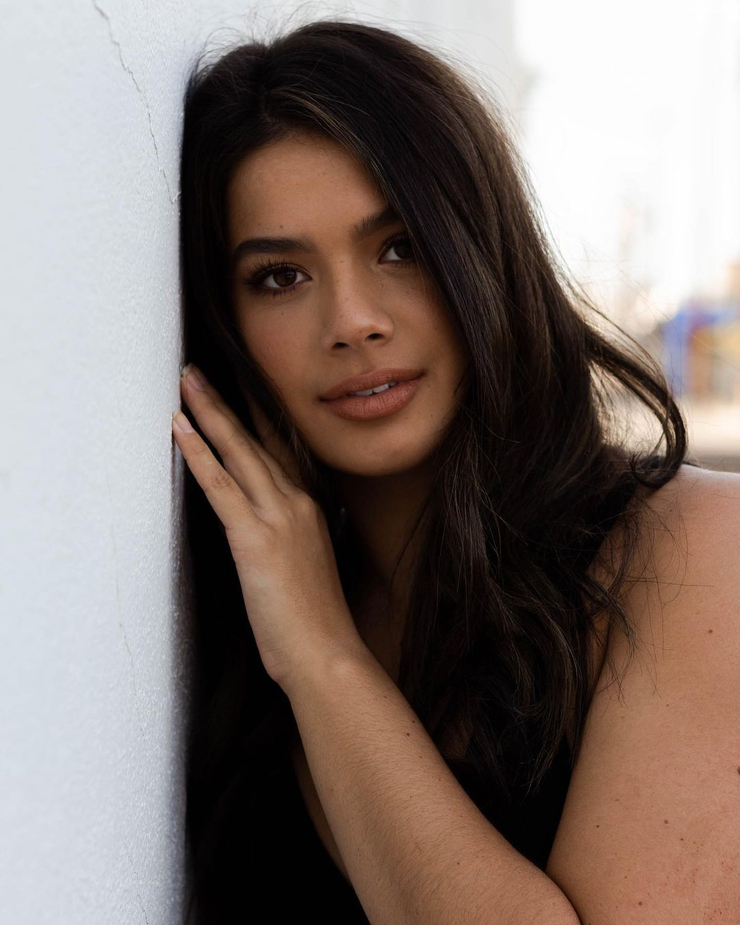 Ula Chamberlin picture