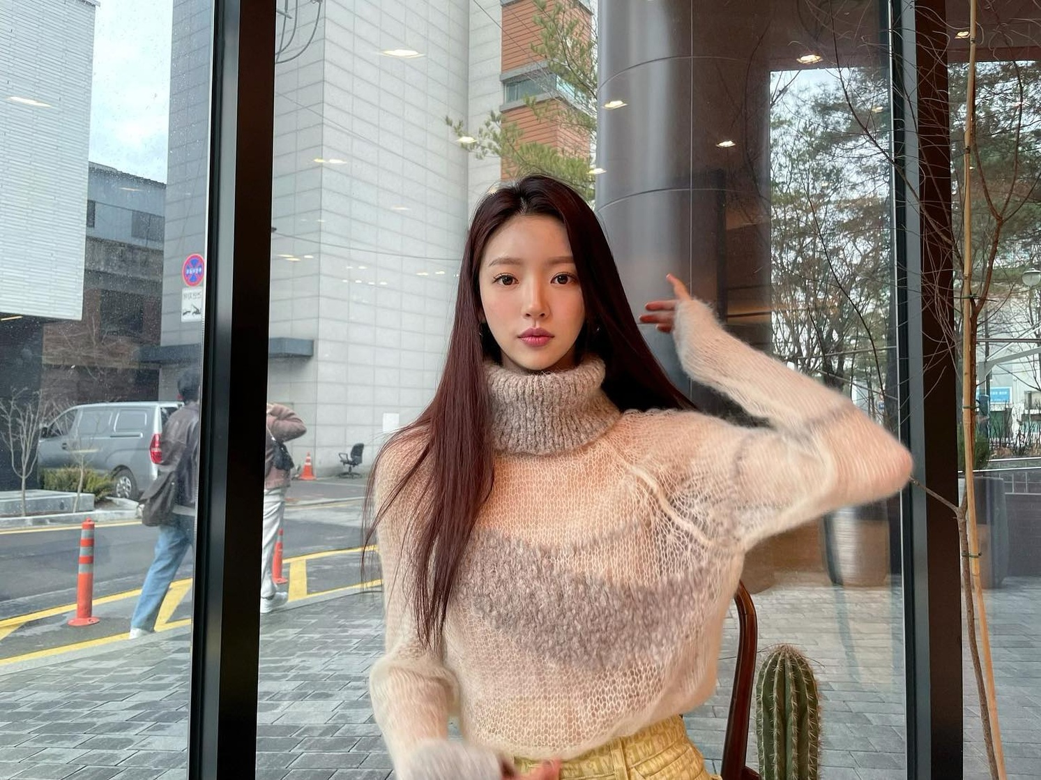 Picture of Hong Ji-Yoon