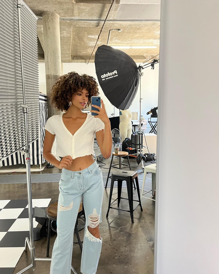 Picture of Ally Renee