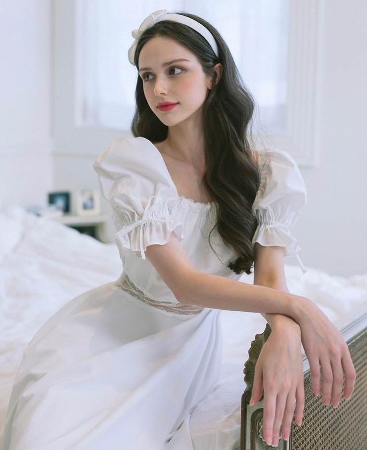 Picture of Lisa Rosh