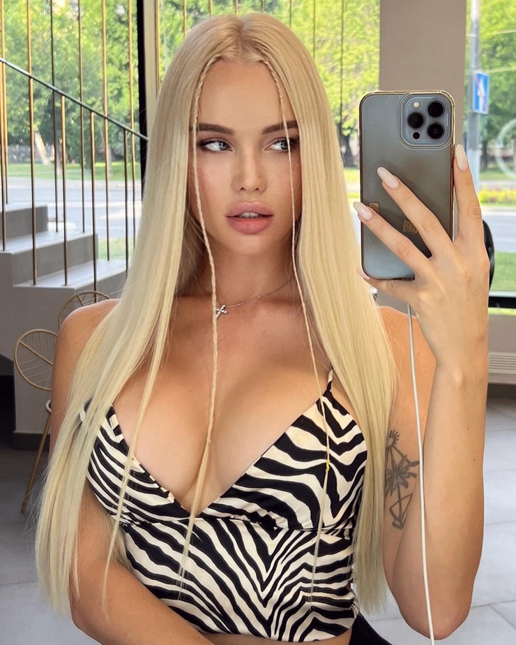 Picture of Olya Abramovich