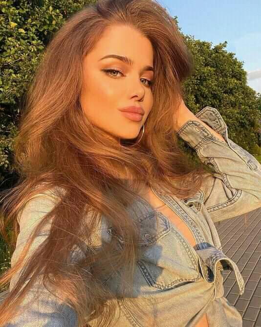 Picture of Alexa stel