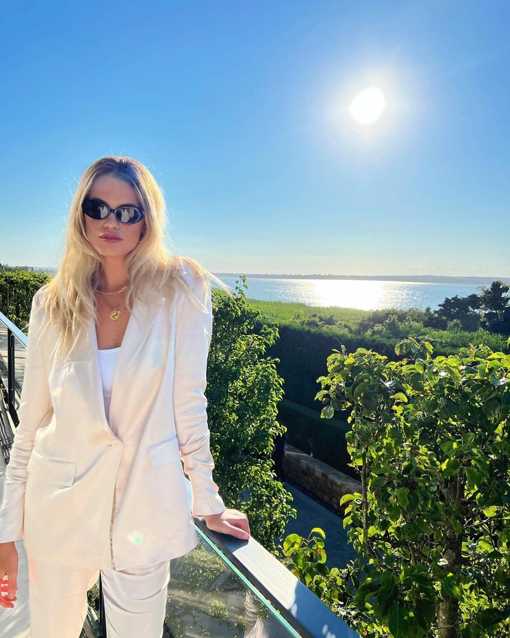 Picture of Hailey Clauson