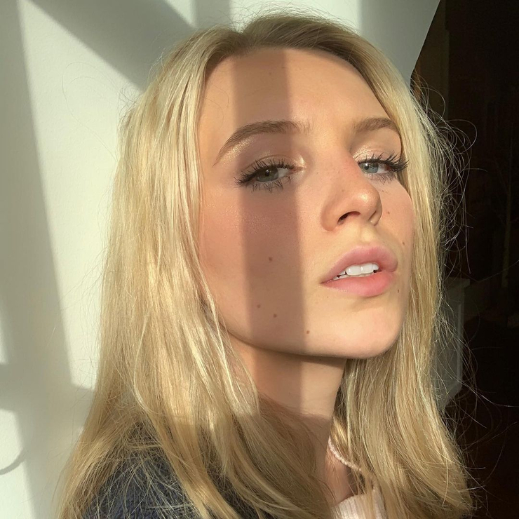 Picture of Madison Thompson