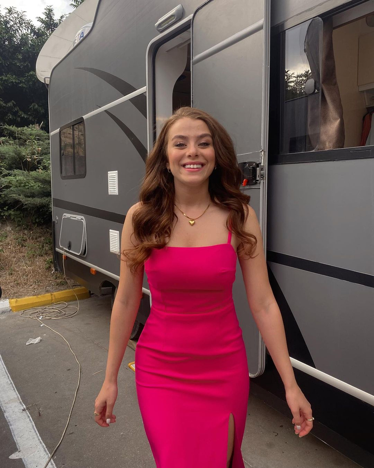 Ilayda Alisan picture