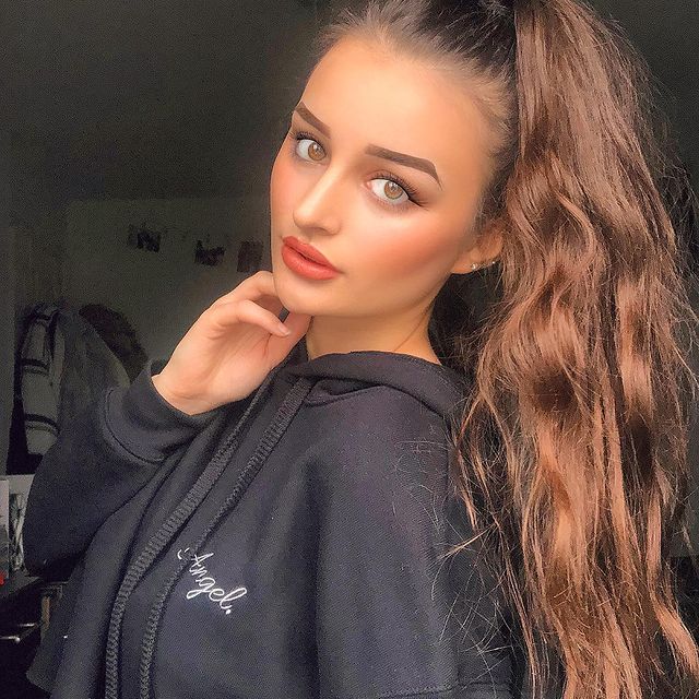 Picture of Aimee Louise