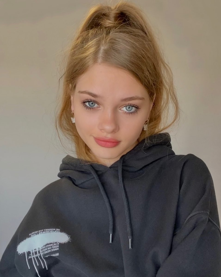 Picture of Anastasia Rozhkova