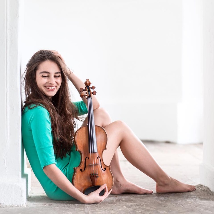 Picture of Esther Abrami