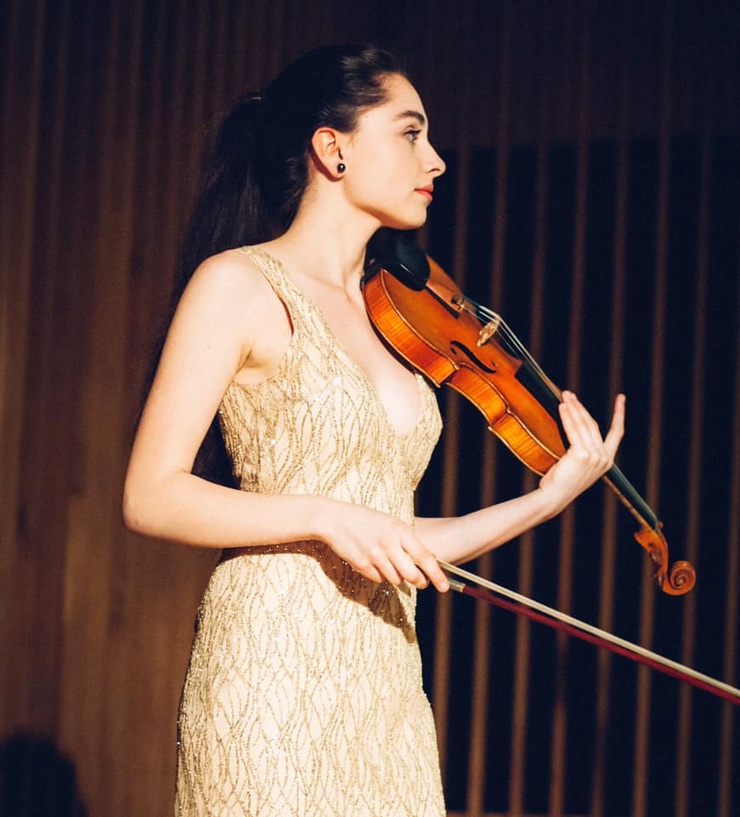 Picture of Esther Abrami