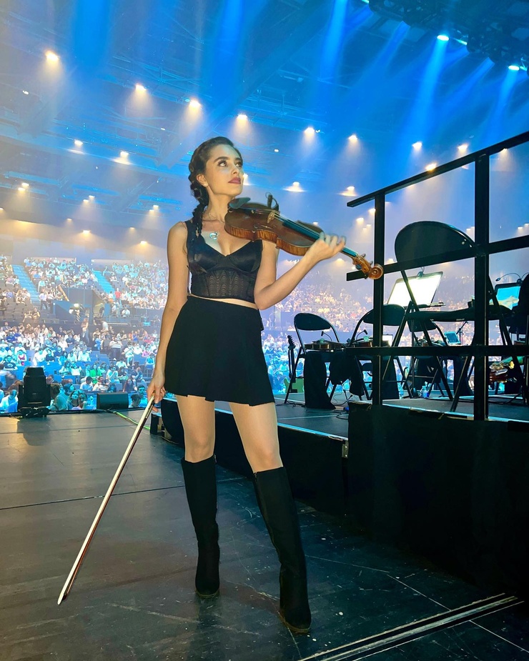 Picture of Esther Abrami