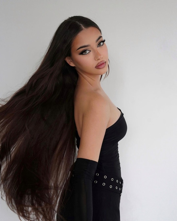 Picture of Isabel Rose