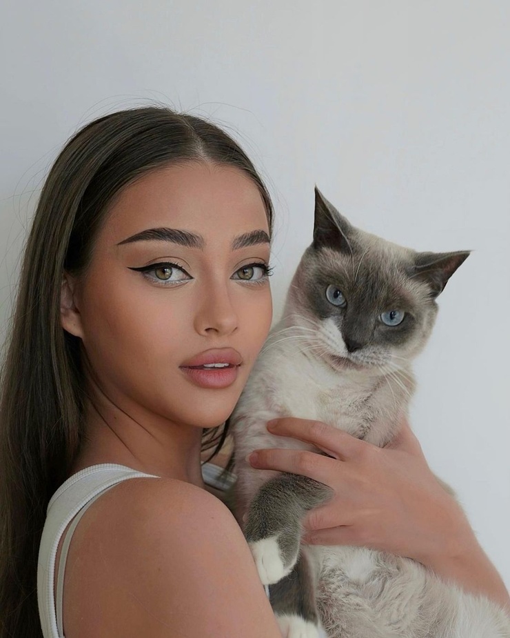 Picture of Isabel Rose