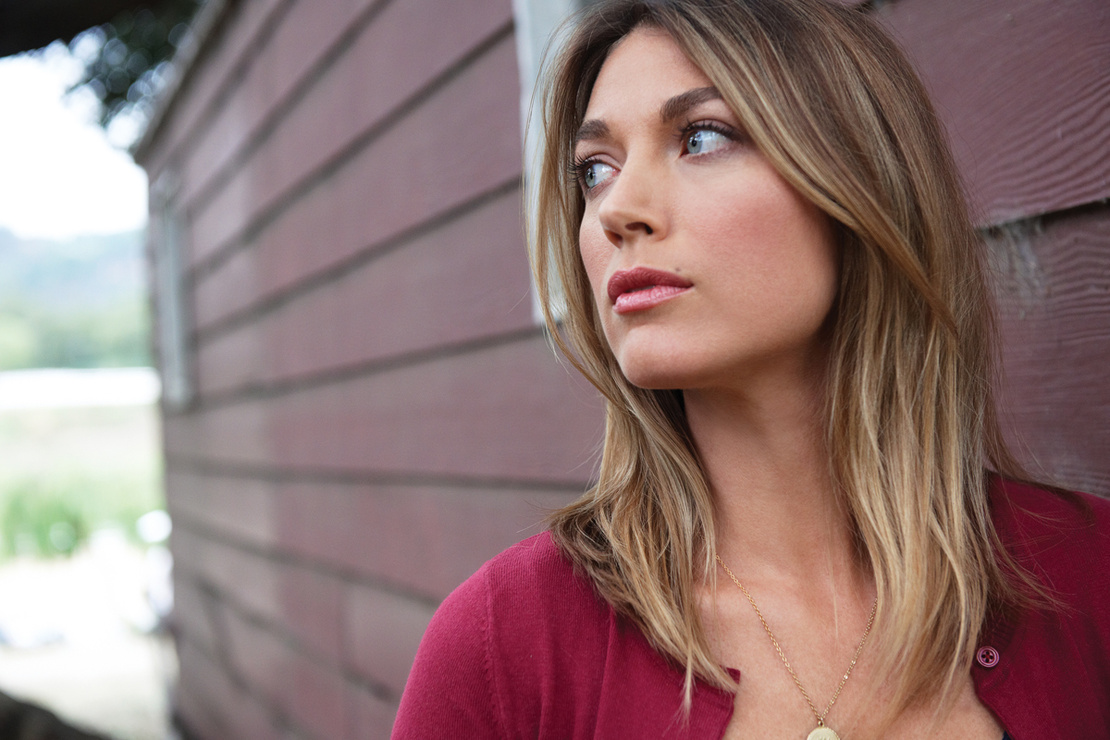 Picture of Natalie Zea