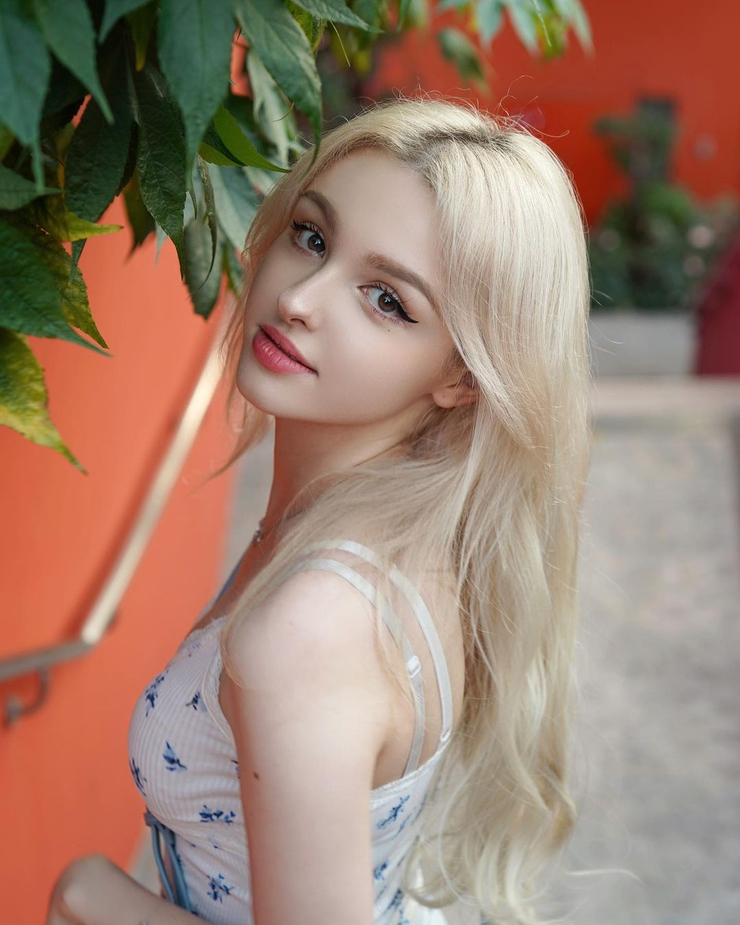Picture of Elina Karimova