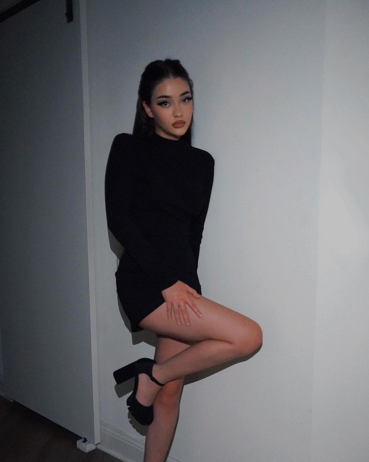 Picture of Isabel Rose