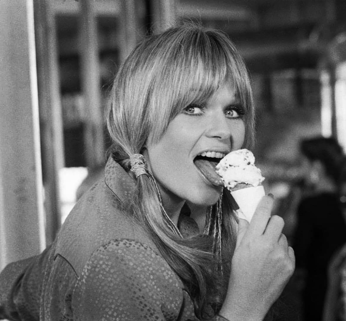 Picture of Valerie Perrine