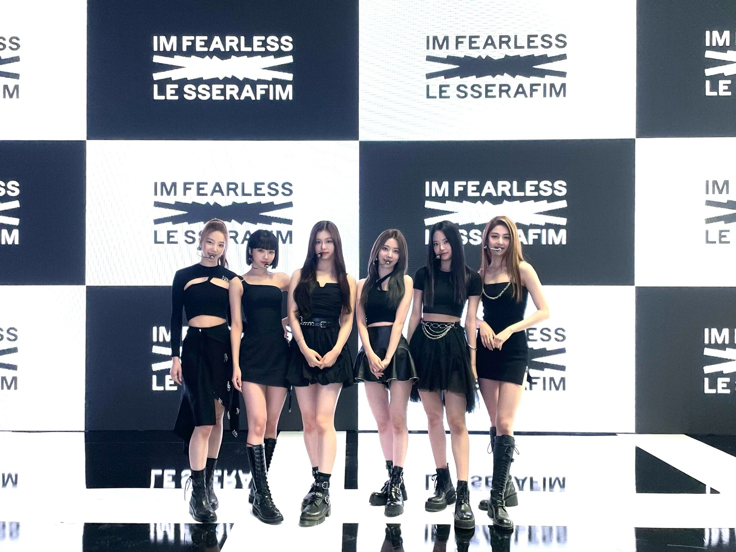 Picture of LE SSERAFIM