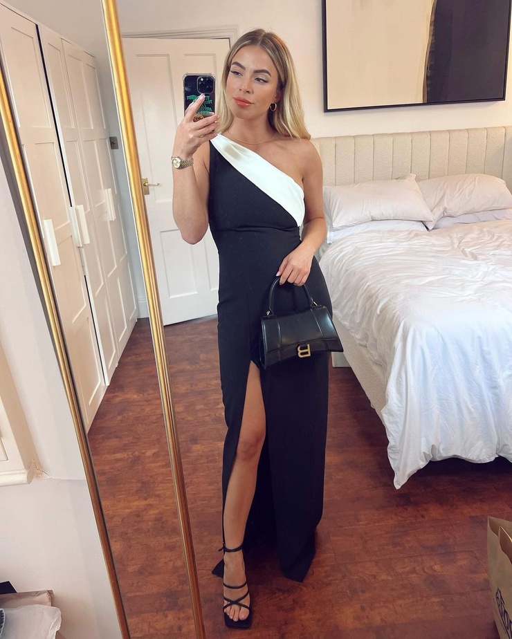 Jess Kingham (I) picture