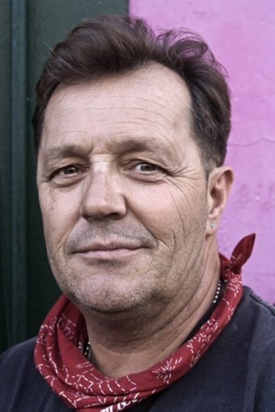 Huggy Leaver picture