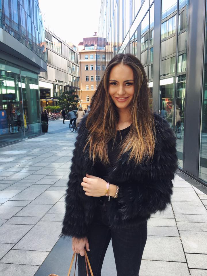 Picture of Melissa Deines.