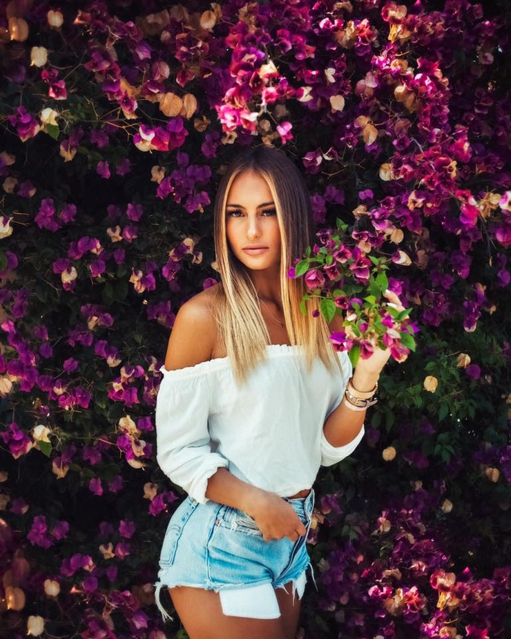 Picture of Melissa Deines.