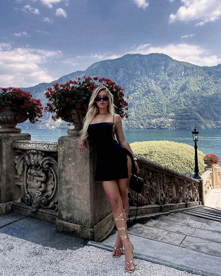 Picture of Stefanie Gurzanski