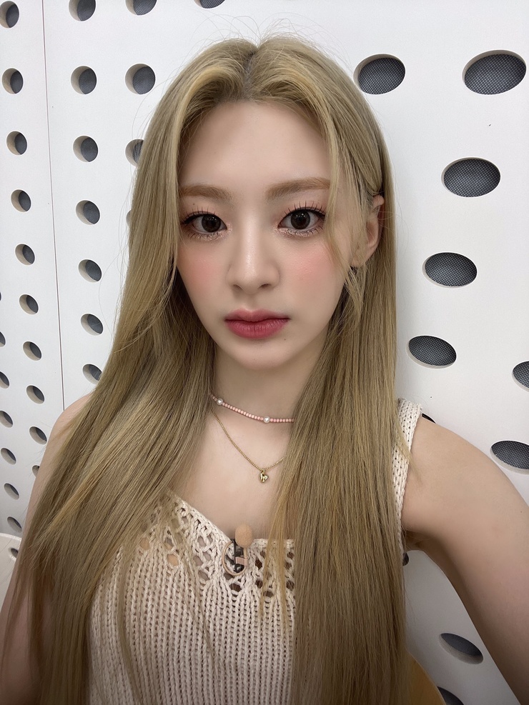 Picture of Seeun (STAYC)