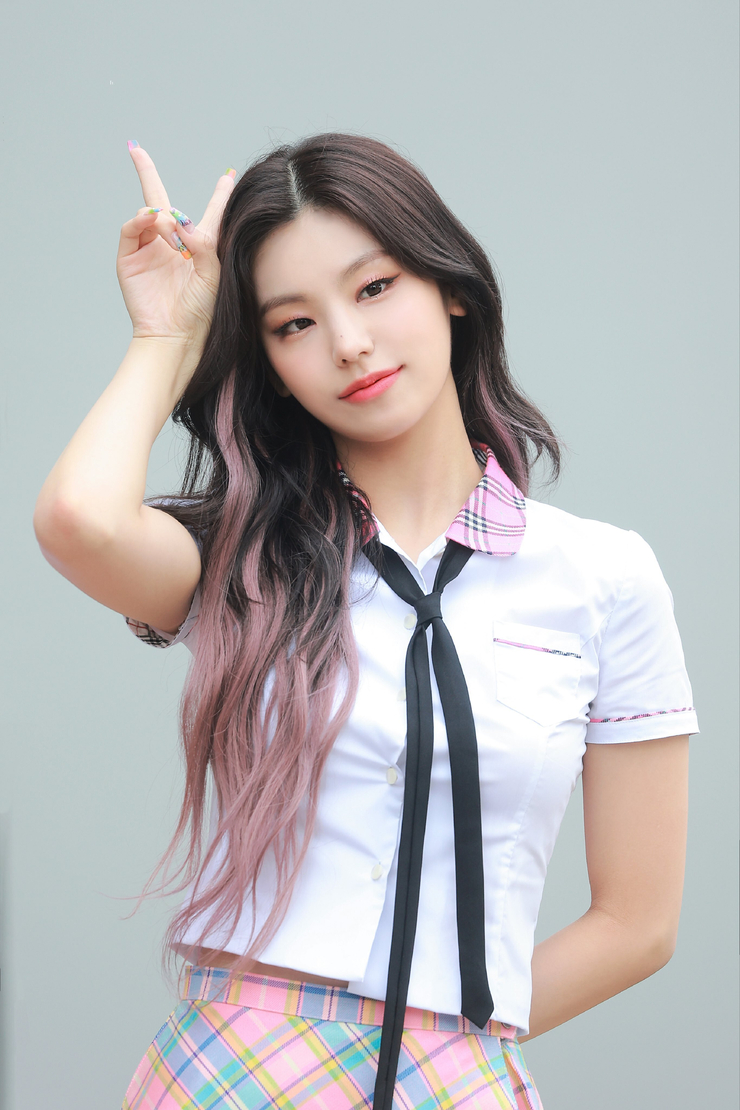 Picture of Hwang Yeji
