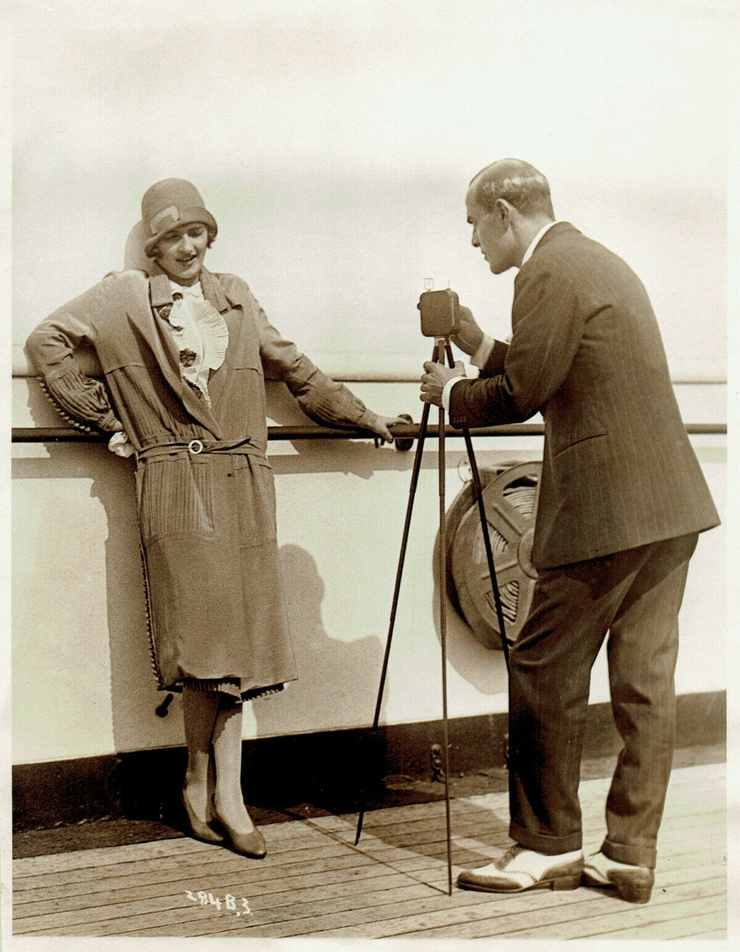 Barbara Bennett, Maurice Mouvet