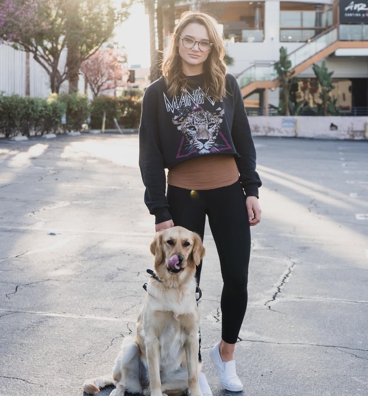 Hunter King picture