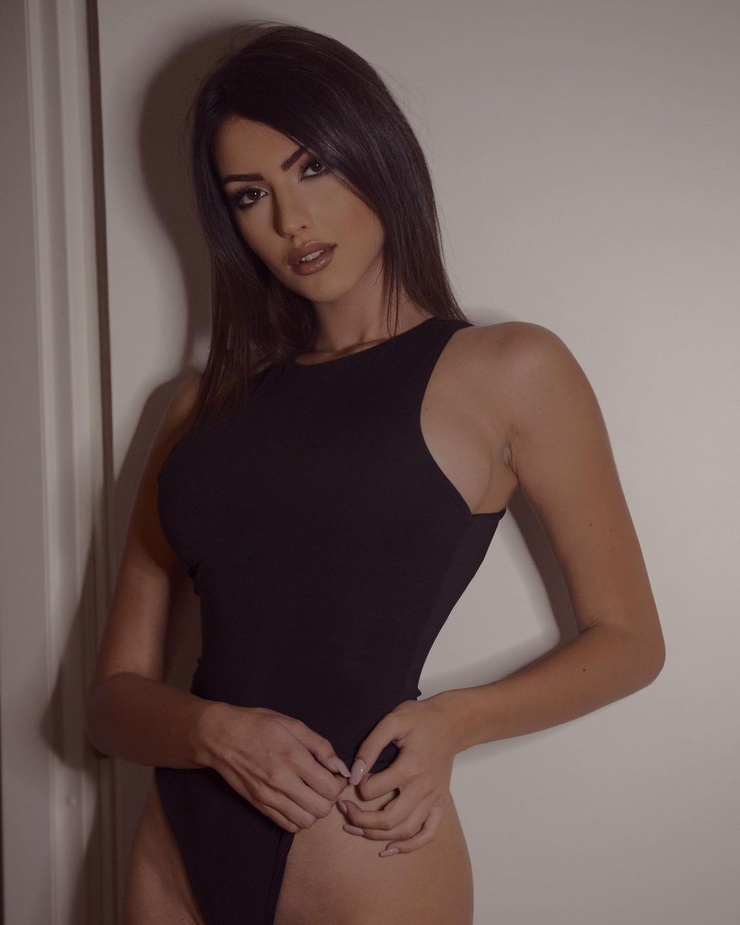 Laura Morelli picture