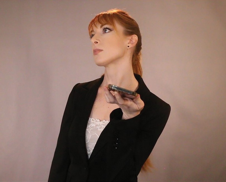 Picture of Lisa Foiles