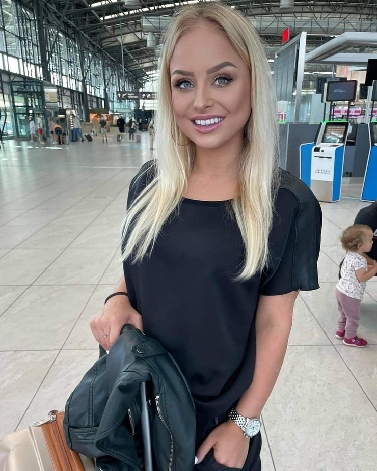 Veronica Hunkova picture