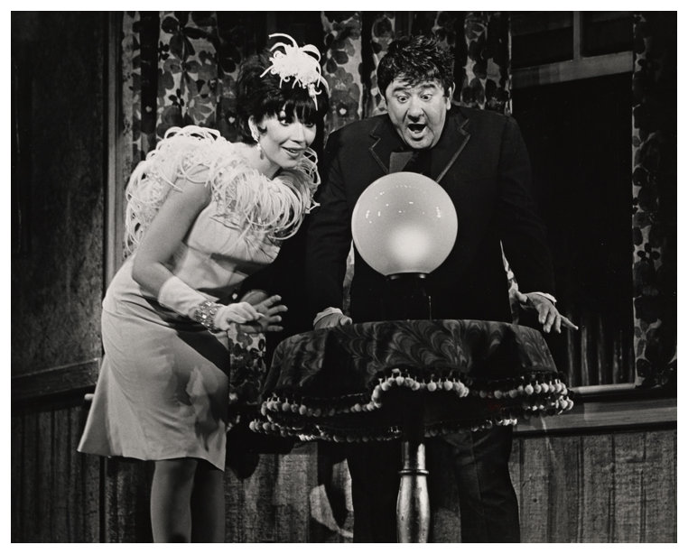 Luba Lisa, Buddy Hackett