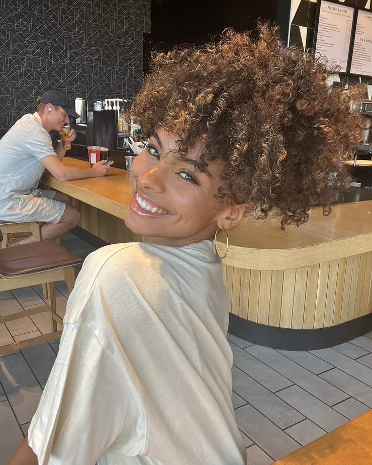 Picture of Ally Renee