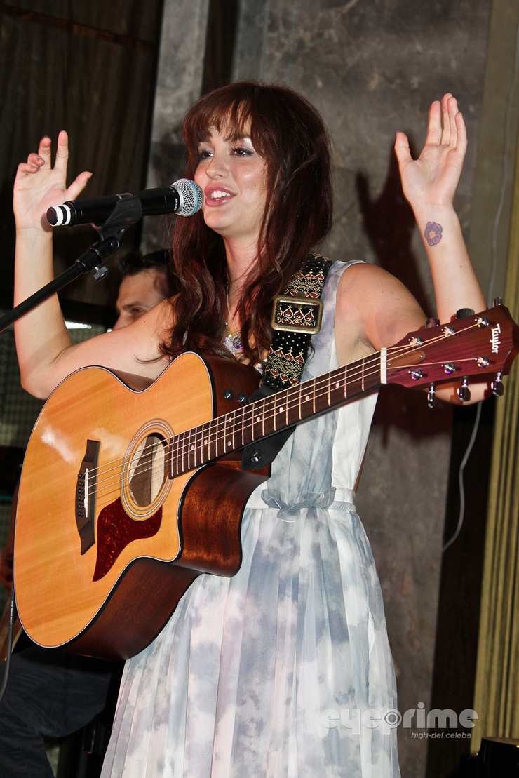 Picture of Leighton Meester