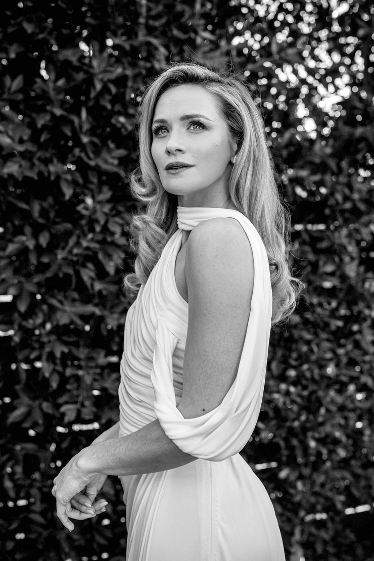 Shantel VanSanten picture