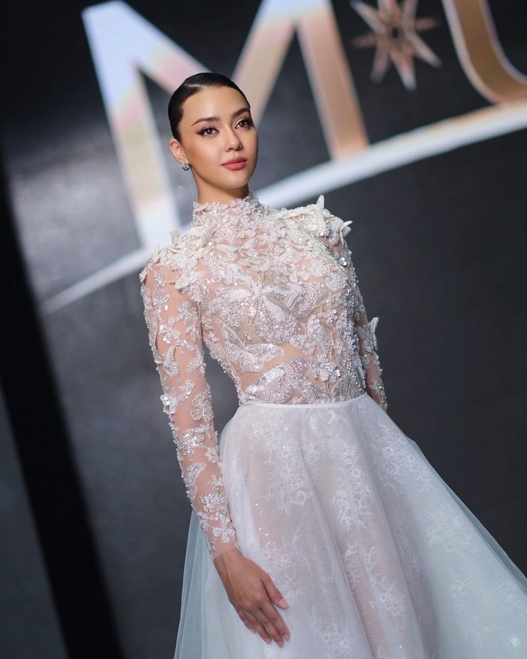 Amanda Obdam image